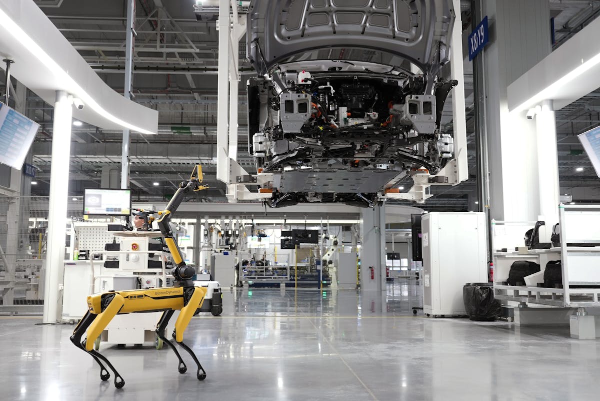 How Swarm Robotics is Changing Automation Right Now! - StatusNeo